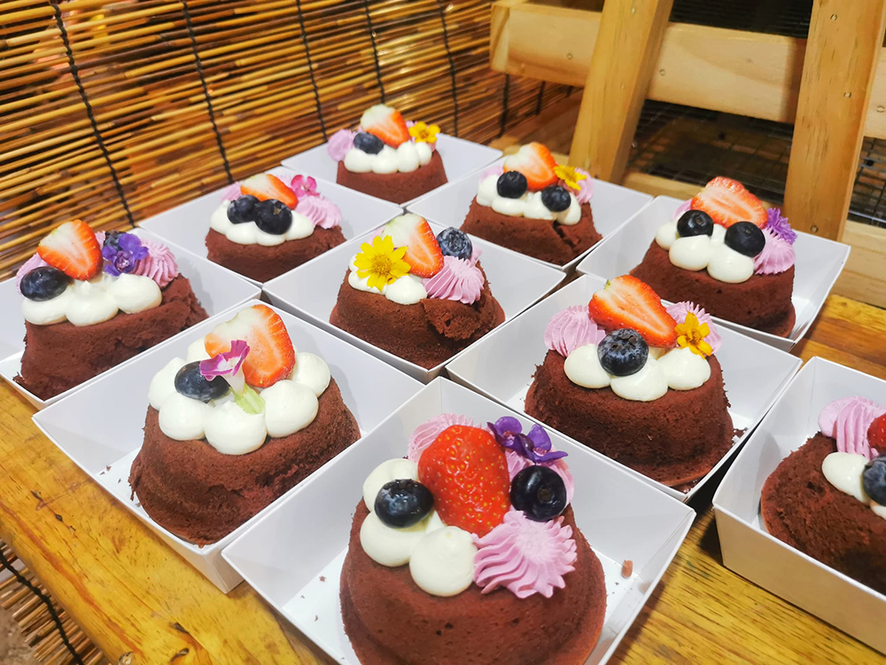 เค้กด่วนแค่ไหน ร้านนี้ทำได้! อัช-ฒณิชา เจ้าของร้าน CHUCHU WAFFLE & CAKE